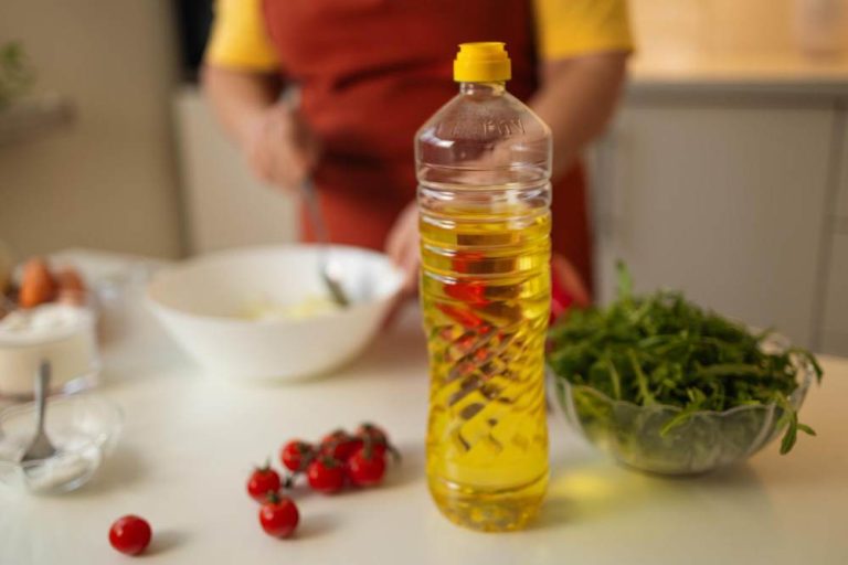 How to Dispose of Waste Cooking Oil?